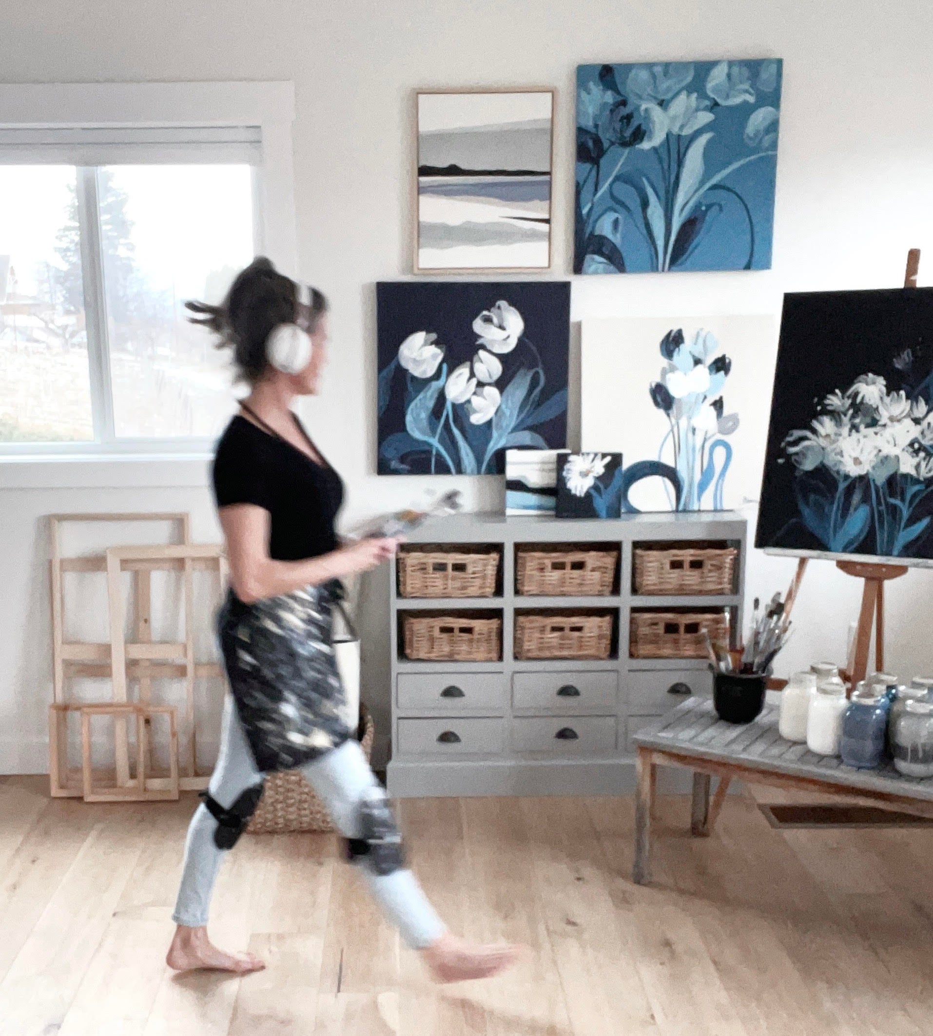 One Day in the Studio: Bibiana Hooper – Kefi Art Gallery